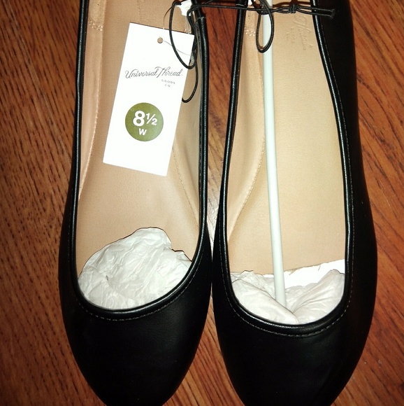 Universal Thread | Shoes | Universal Thread Flats | Poshmark